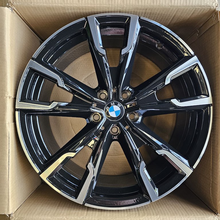 ALU FELNE
8J x19 ET50 5X112