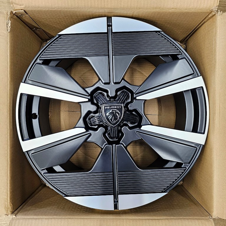 ALU FELNE
7j x17 ET32 4x108