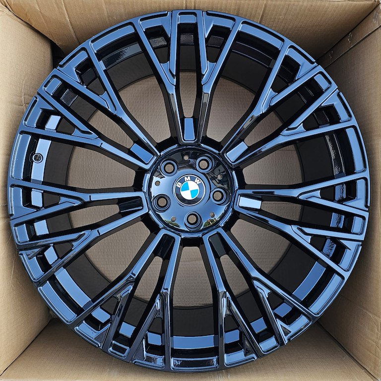 ALU FELNE
9.5j x22 ET37 5x112