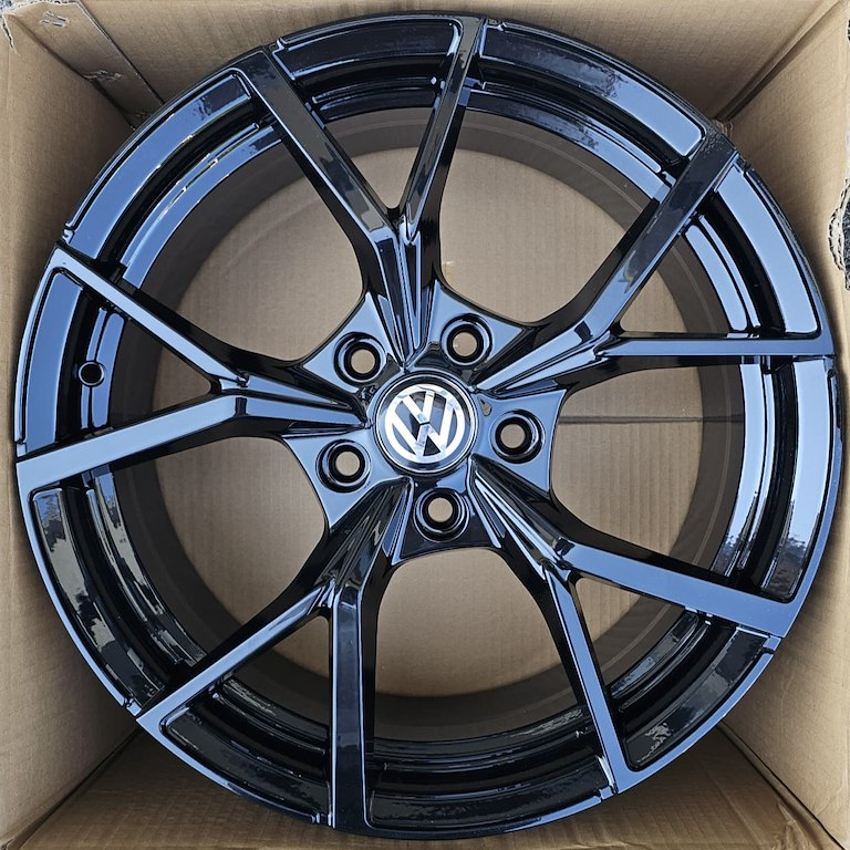 ALU FELNE
8j x19 ET41 5x112