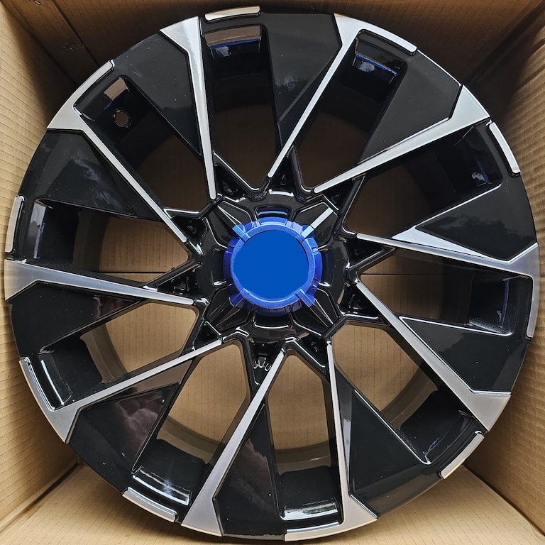 ALU FELNE
6J x15 ET31 4X100