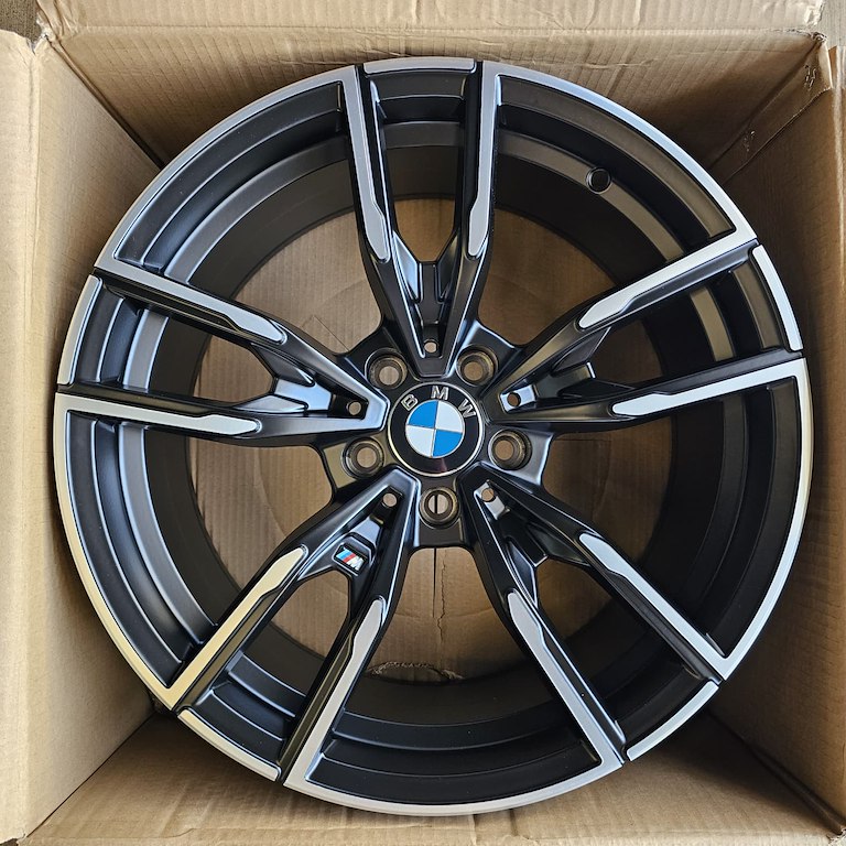ALU FELNE
8J x18 ET27 5X112