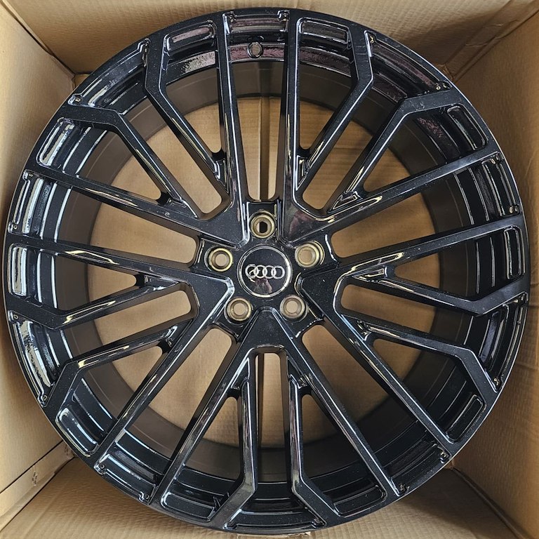 ALU FELNE
8.5J x19 ET40 5X112