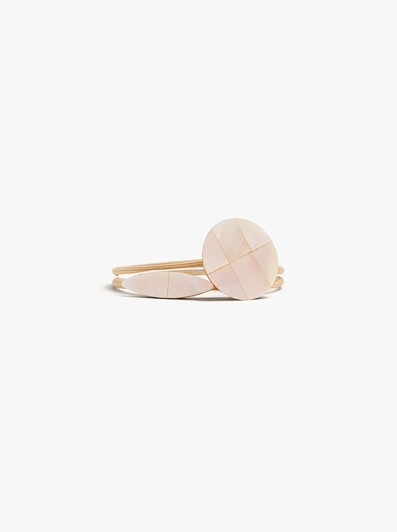 SET OF HAIR ELASTICS WITH SHELL DETAIL