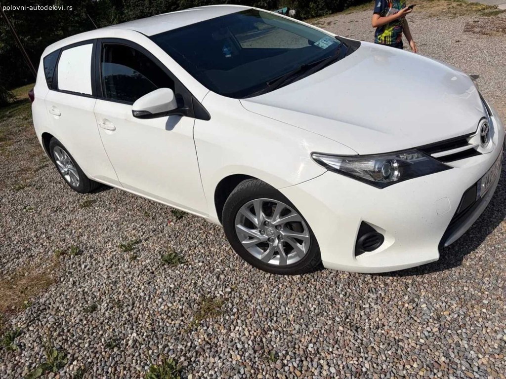 AURIS AVENSIS RAV4 YARIS AYGO COROLLA VERSO LEXUS IS 220D