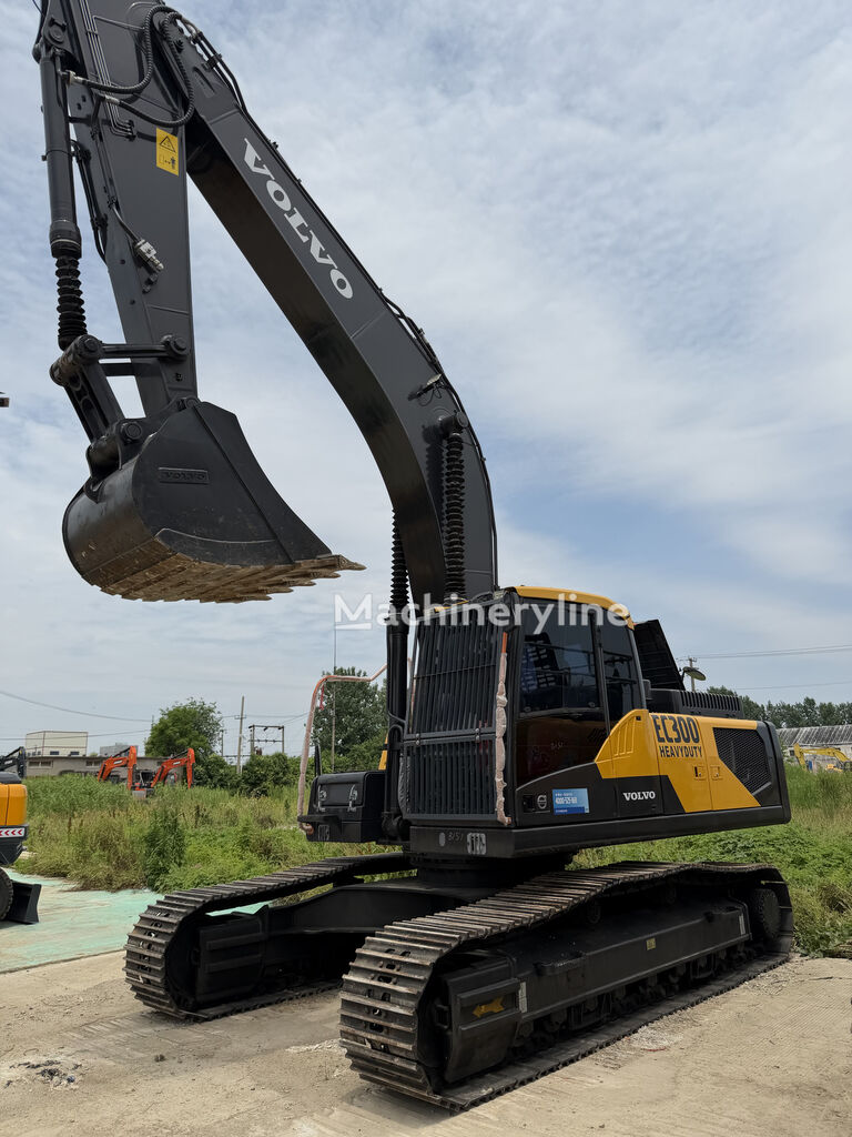 Volvo EC300 bager guseničar
