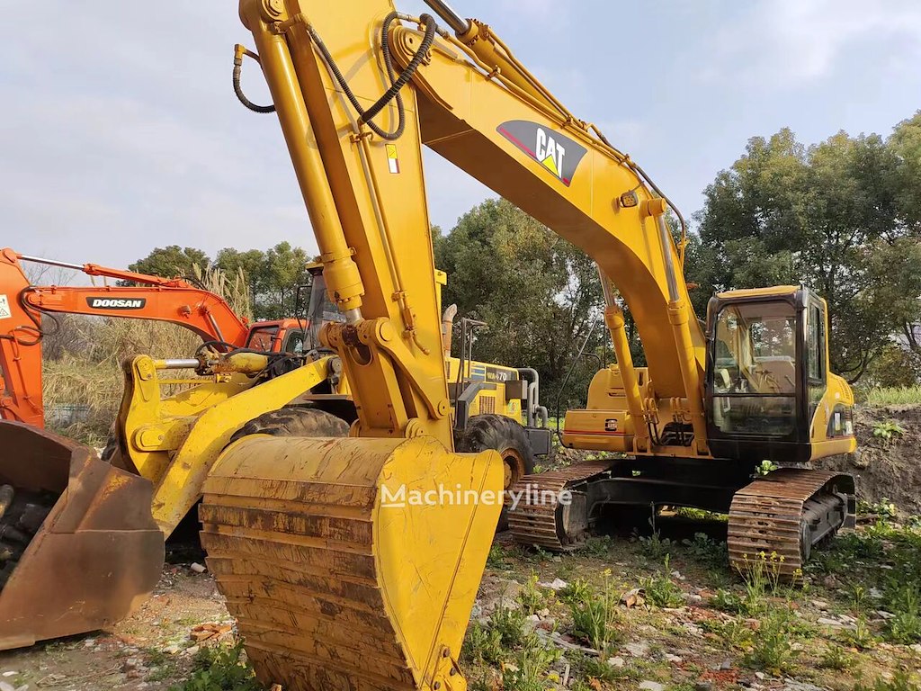 Caterpillar 325C bager guseničar