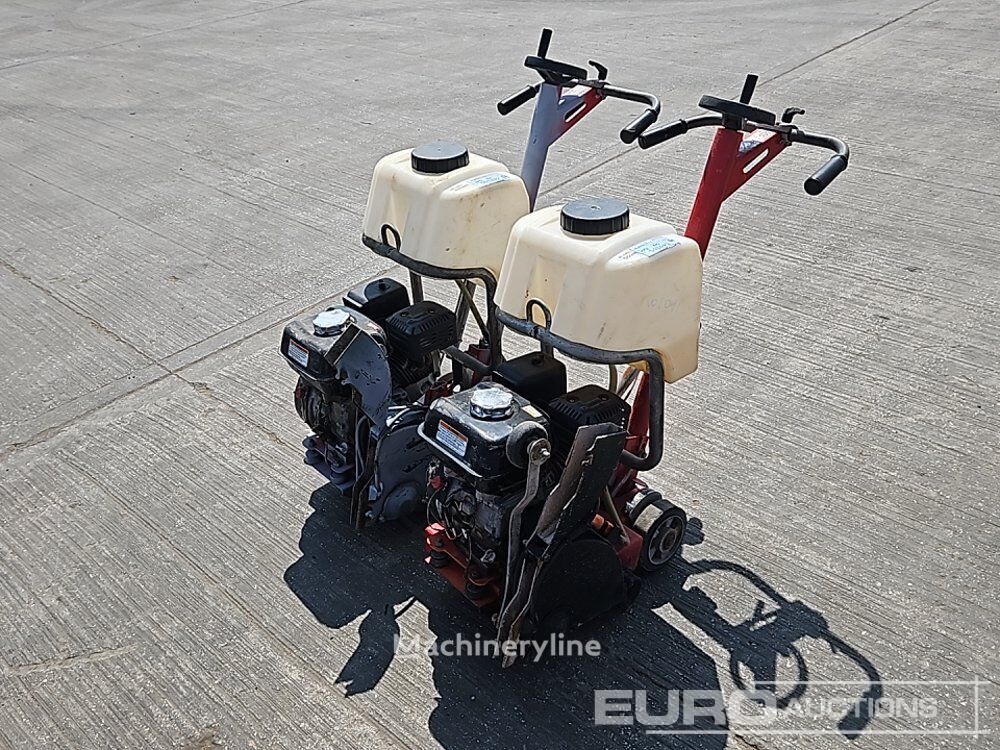 Prodaje se Husqvarna FS305 sekačicu asfalta na aukciji