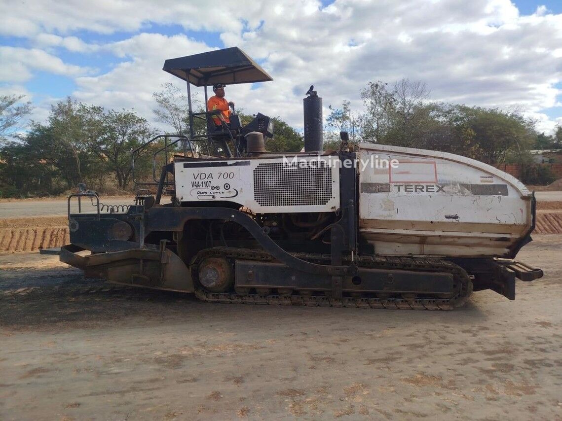 Novi Terex VDA 600 asfaltni finišer guseničar