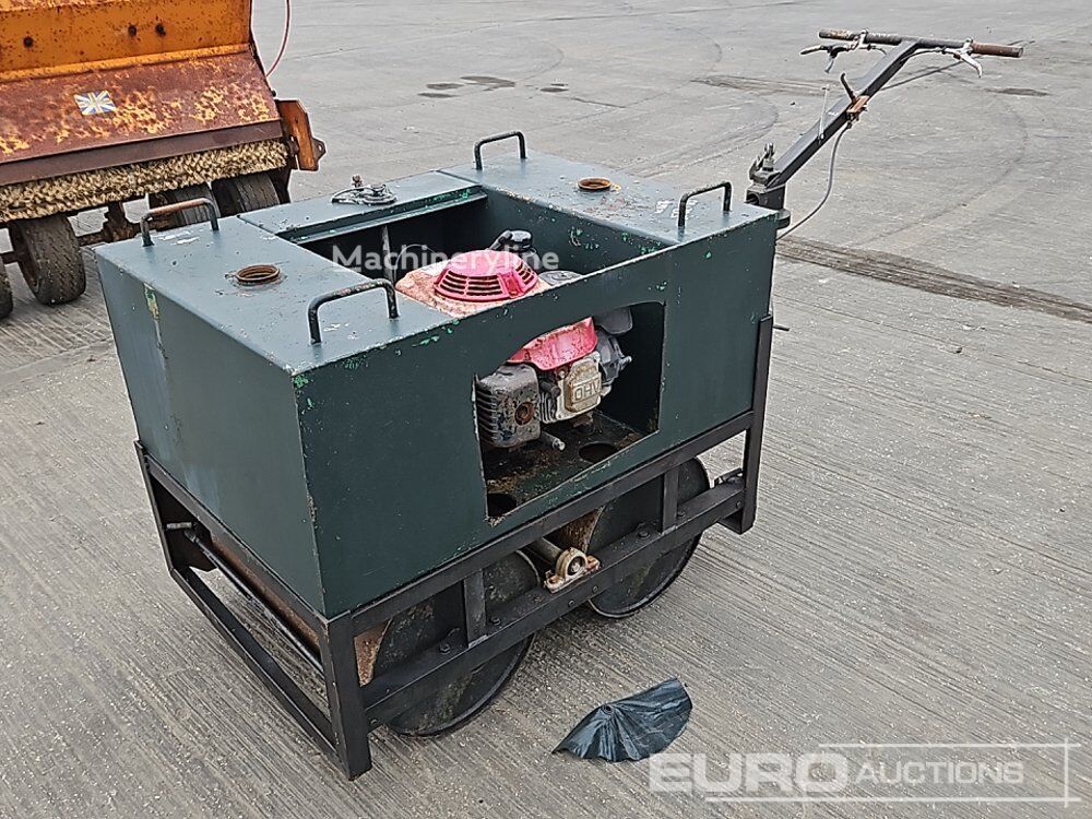 Prodaje se Double Drum Pedestrian Roller, Honda Engine mali valjak na aukciji
