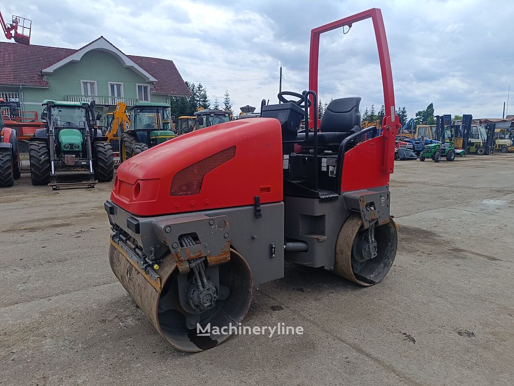 JCB VMT260 mali valjak