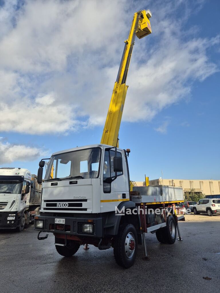 IVECO EuroCargo 95E21 auto dizalica s korpom