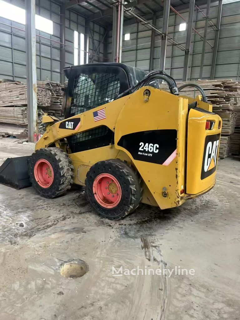 Caterpillar 246C mini utovarivač