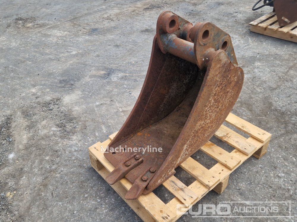 Prodaje se 14" Digging Bucket to suit Kubota KX121-2 kašiku za bager na aukciji