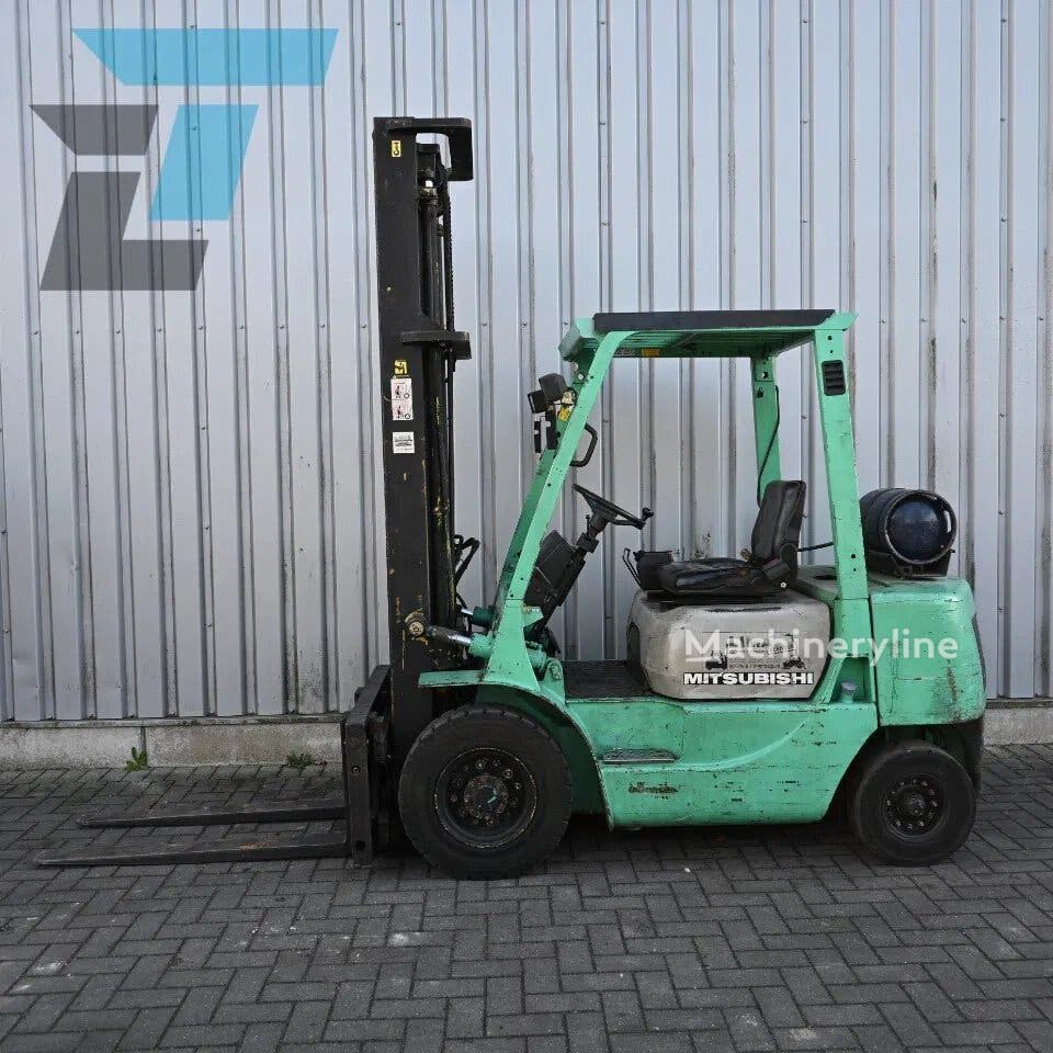 Mitsubishi FG25 viljuškar na gas