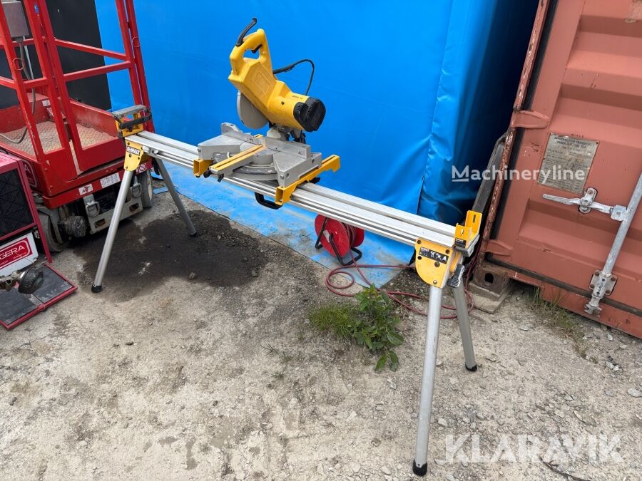 Prodaje se DeWalt DW707 kružnu testeru na aukciji