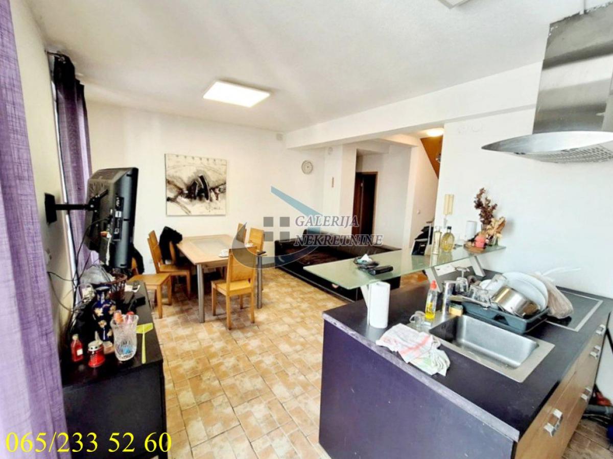 Petosoban stan na prodaju, Veliki Mokri Lug, Beograd, 96m², 249.000 €