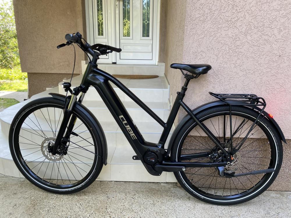 Cube Touring Pro Bosch Smart 750 Wh