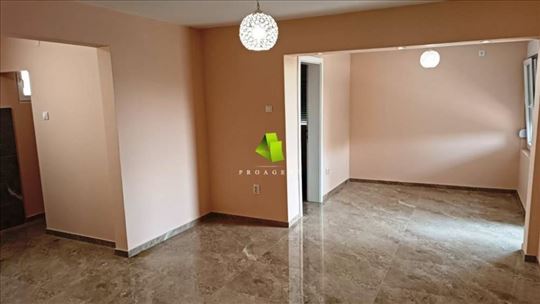 Lux kompletno renovirana kuća na Bagdali ID#7147