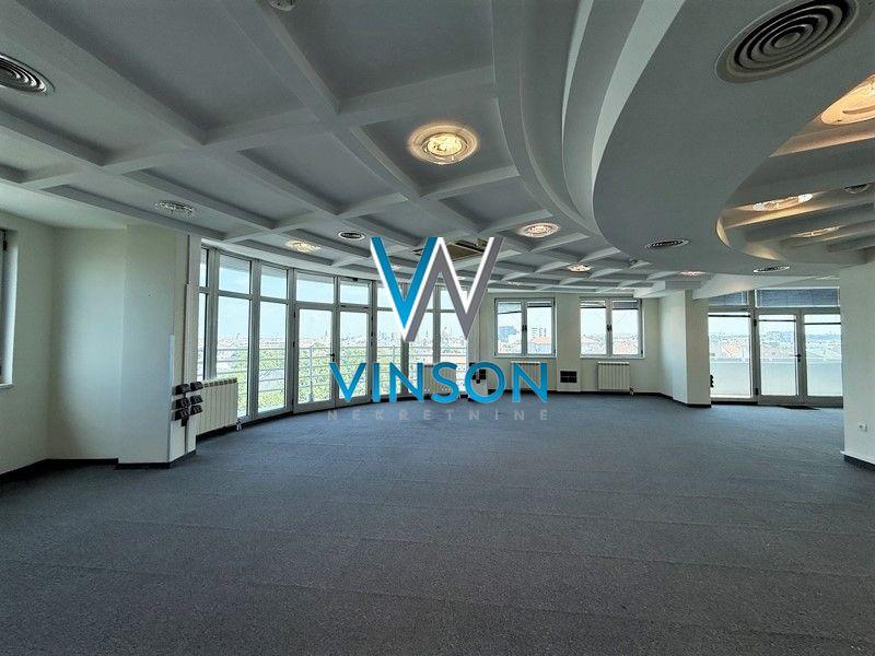 Novi Sad, Bulevar - Poslovni prostor + garaže ID#9104855
6.000 €
