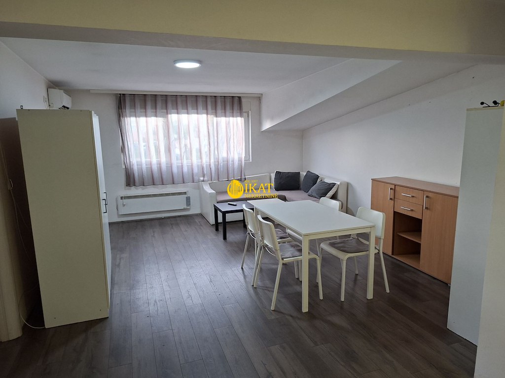 Borča 1, Ivana Milutinovića opremljen sa parkingom, 3.0 60m2 ID#5270
140.000 €