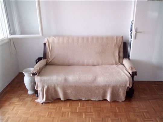 Velik trosed+dvosed+fotelja+stolica puno drvo