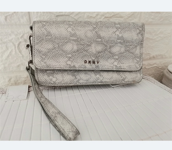 DKNY mini torbica 17cm