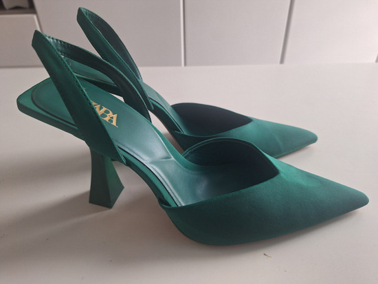 Zelene polusalonke Zara