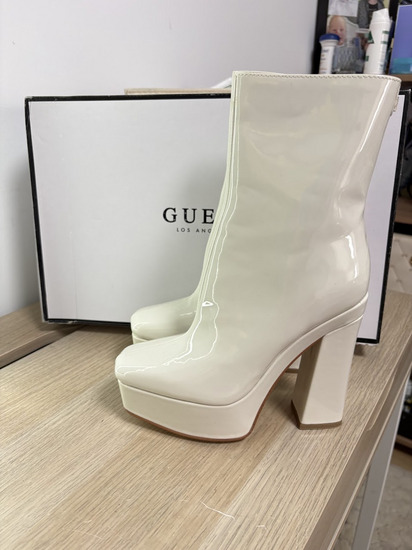 GUESS ivory nove cizme%%SALE 1500%%