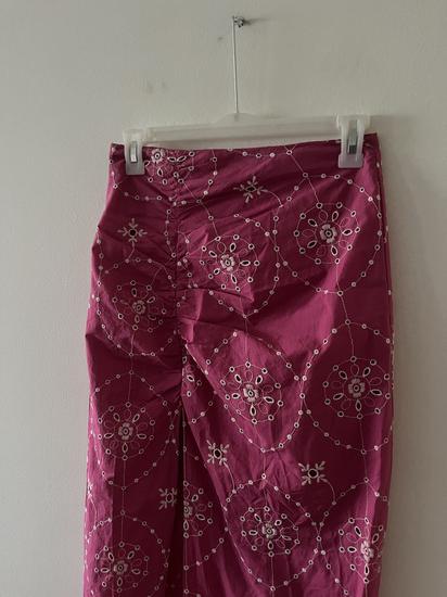 Zara midi suknja sa šlicem i vezom, XS
