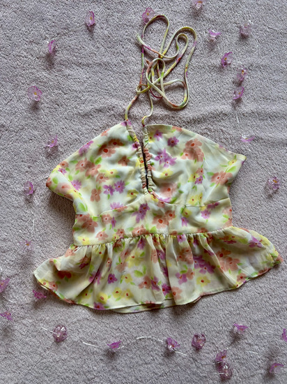 Bershka Cvetni top S