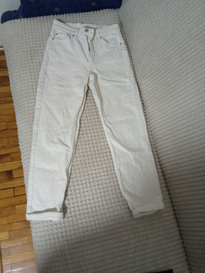 Pull and bear sa etiketom