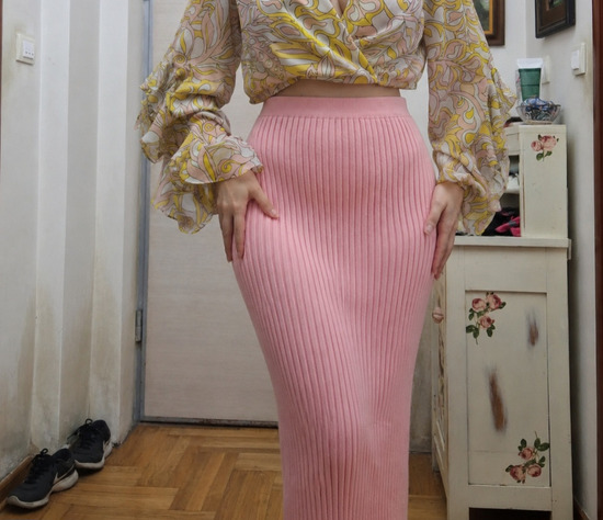 Zara trikotaza suknja sa etiketom