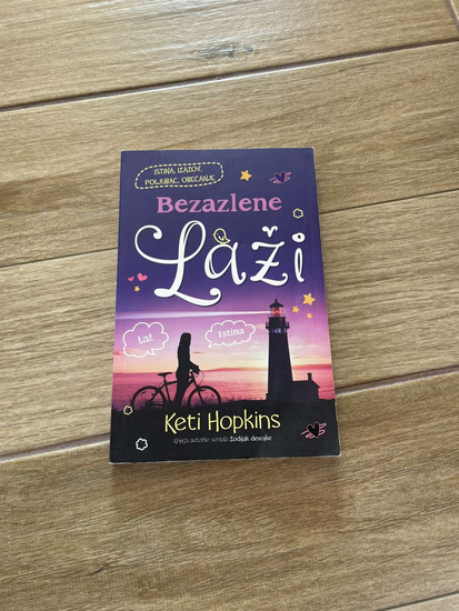 Keti Hopkins – Bezazlene laži