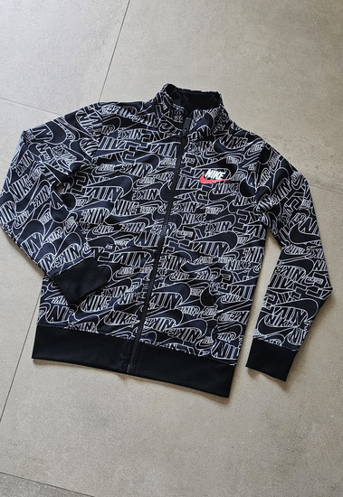 Nike duks