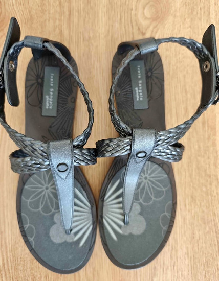 Sandale nove Grendha 39