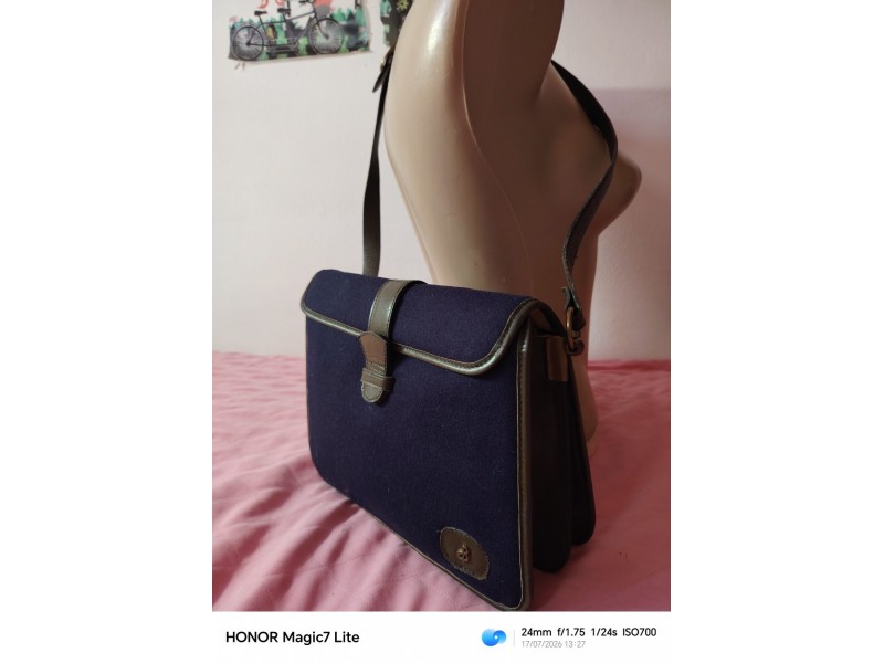 PRELEPA KAO NOVA TORBA EB