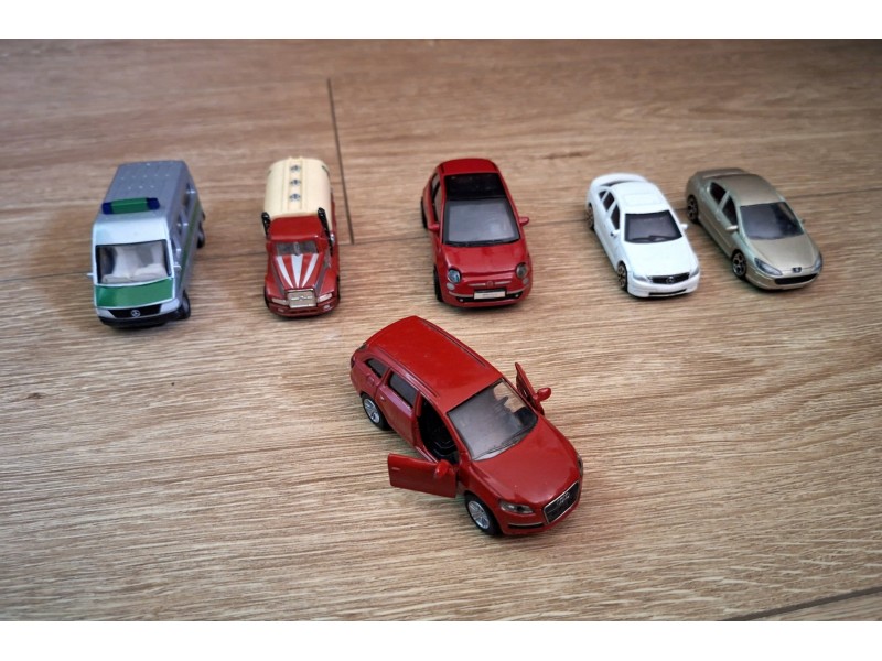 Metalni Modeli Vozila Lot .Audi,Mercedes,Fiat,Autici