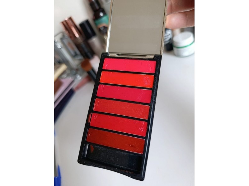 LOREAL Color Riche paleta ruževa