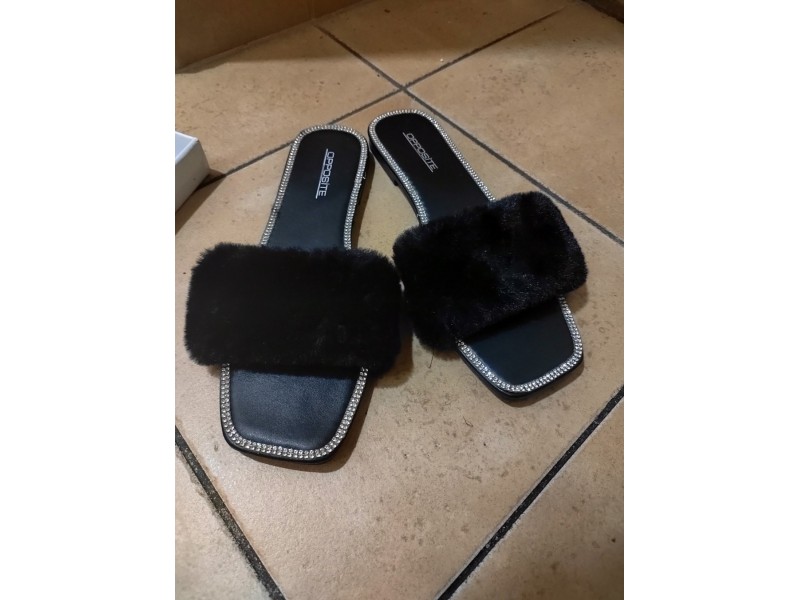 Papuce, OPPOSITE, broj 39, NOVE