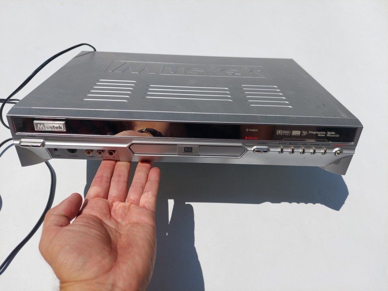 Mustek stoni DVD rekorder Model DVD-R100A