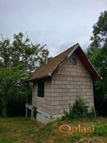 Povoljno vikendica na Fruskoj Gori, jezero Bruja