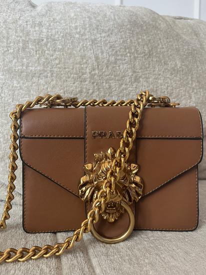 Prada nova prelepa torbica