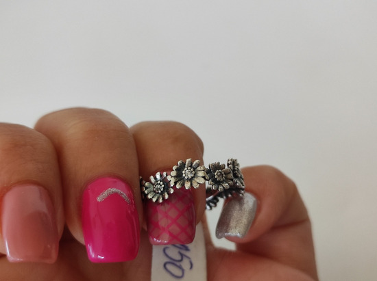 Nov Pandora prsten sa cveticima 17mm 925