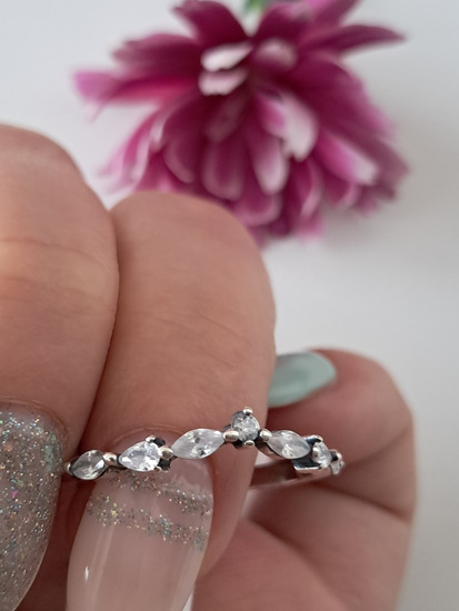 Nov Pandora prsten sa kamencicima 17,5mm 925