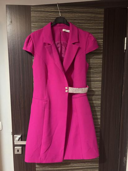 Pink mantil haljina