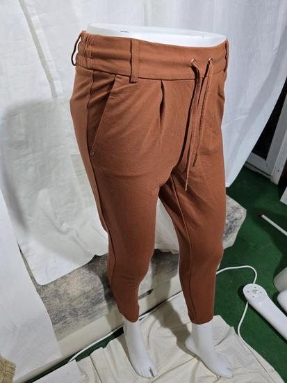 ONLY nove super kvalitetne pantalone
