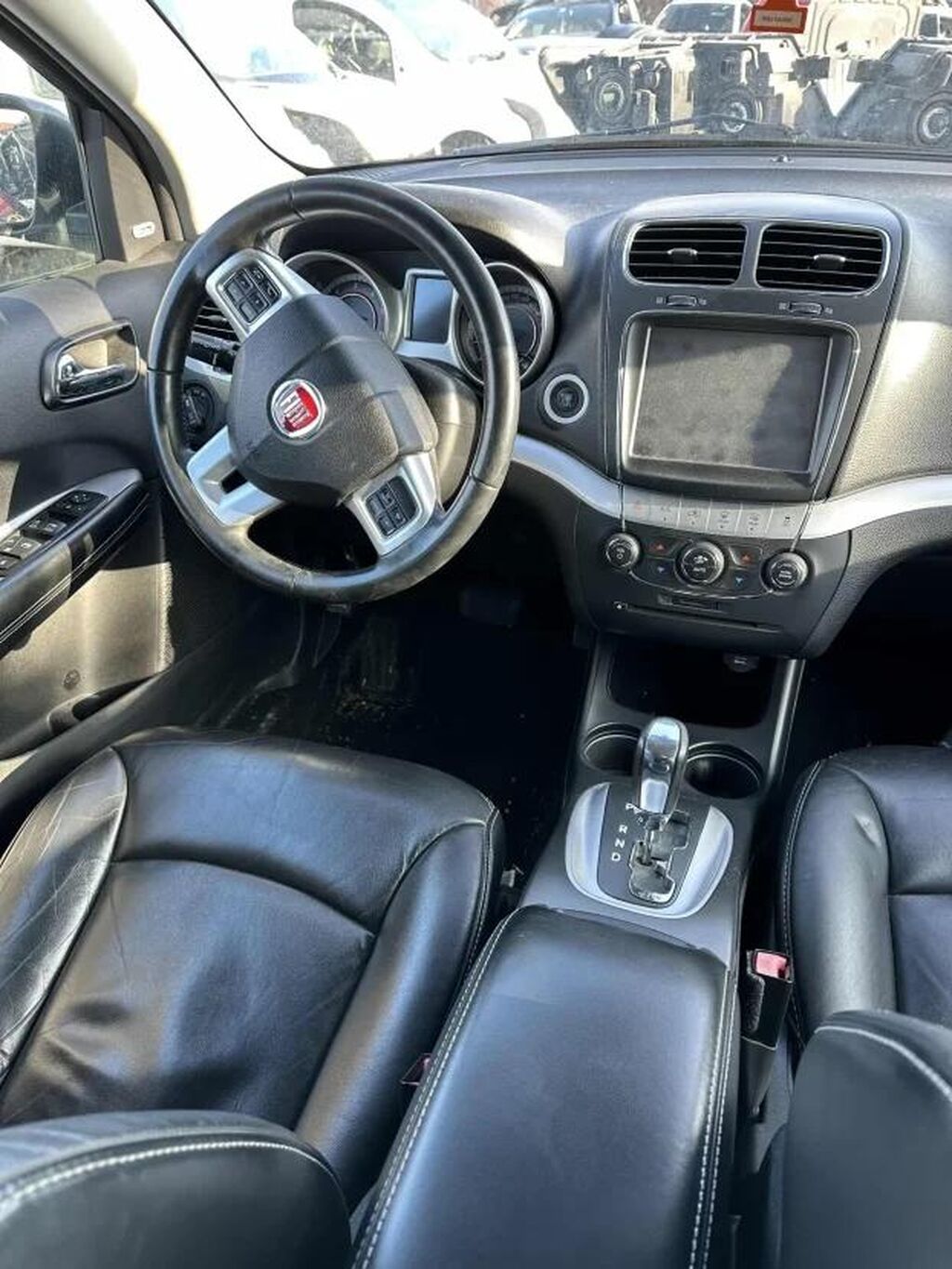 ENTERIJER NAVIGACIJA MULTIMEDIA VOLAN ZA FIAT FREEMONT | Enterijer