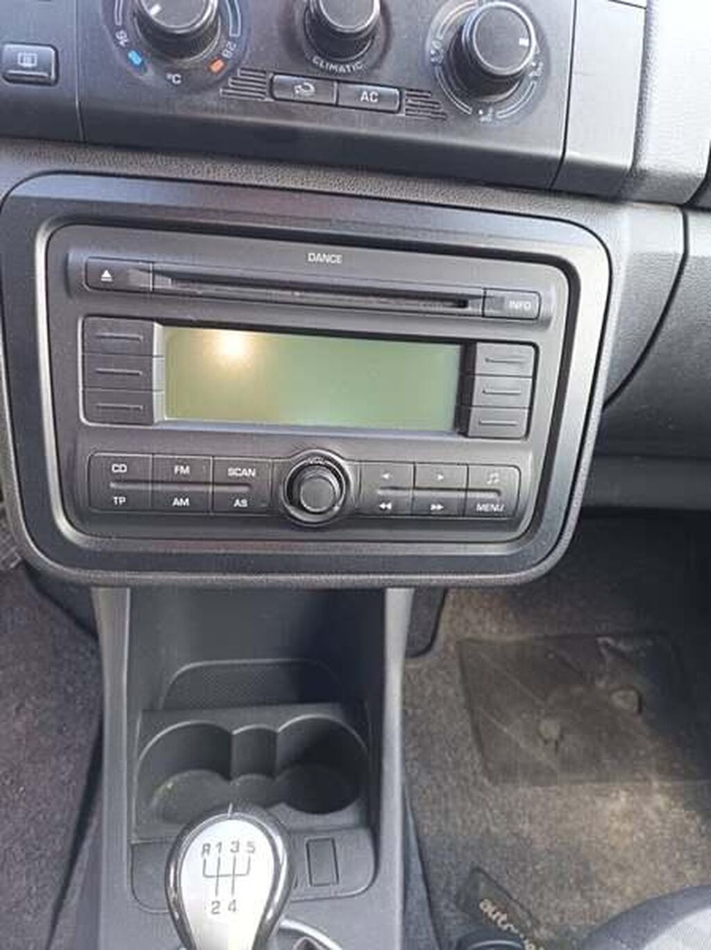 RADIO ZA ŠKODA FABIA | radio za skoda fabia slanje brzom postom ili