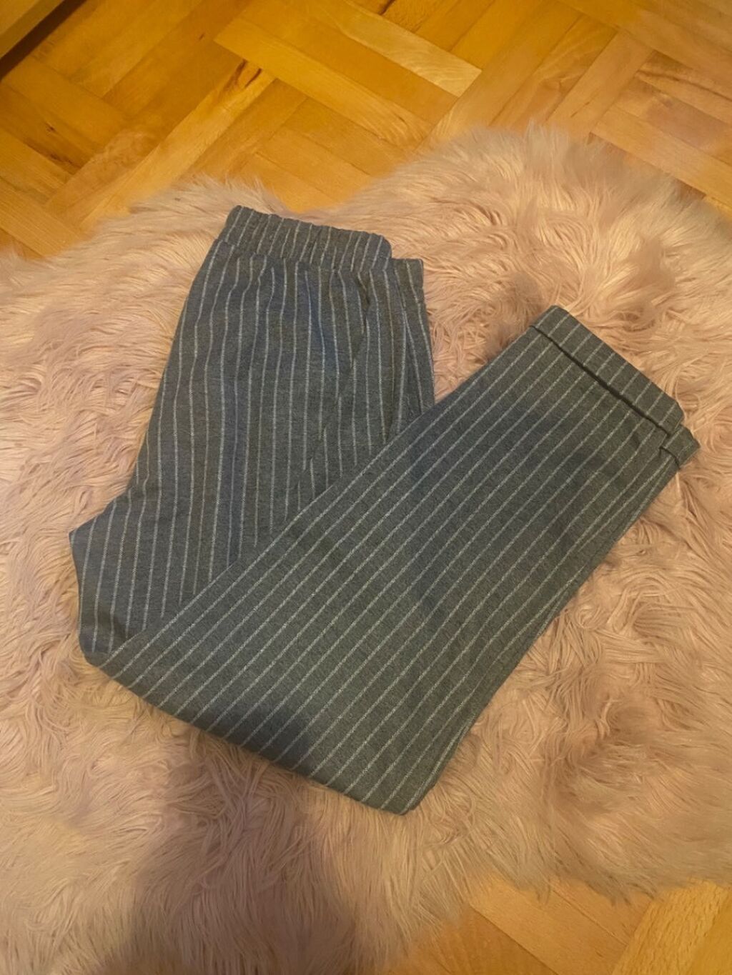 Akcija Pantalone sve po 800 din